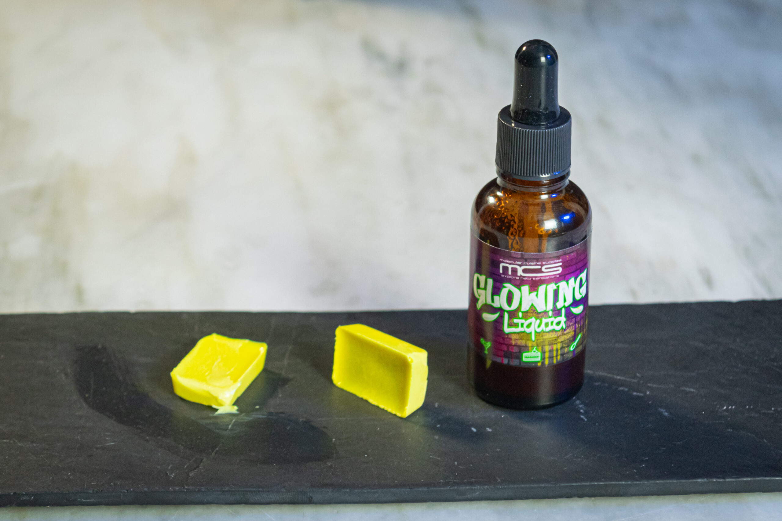 GLOWING LIQUID - Venta de productos para cocina molecular MCS
